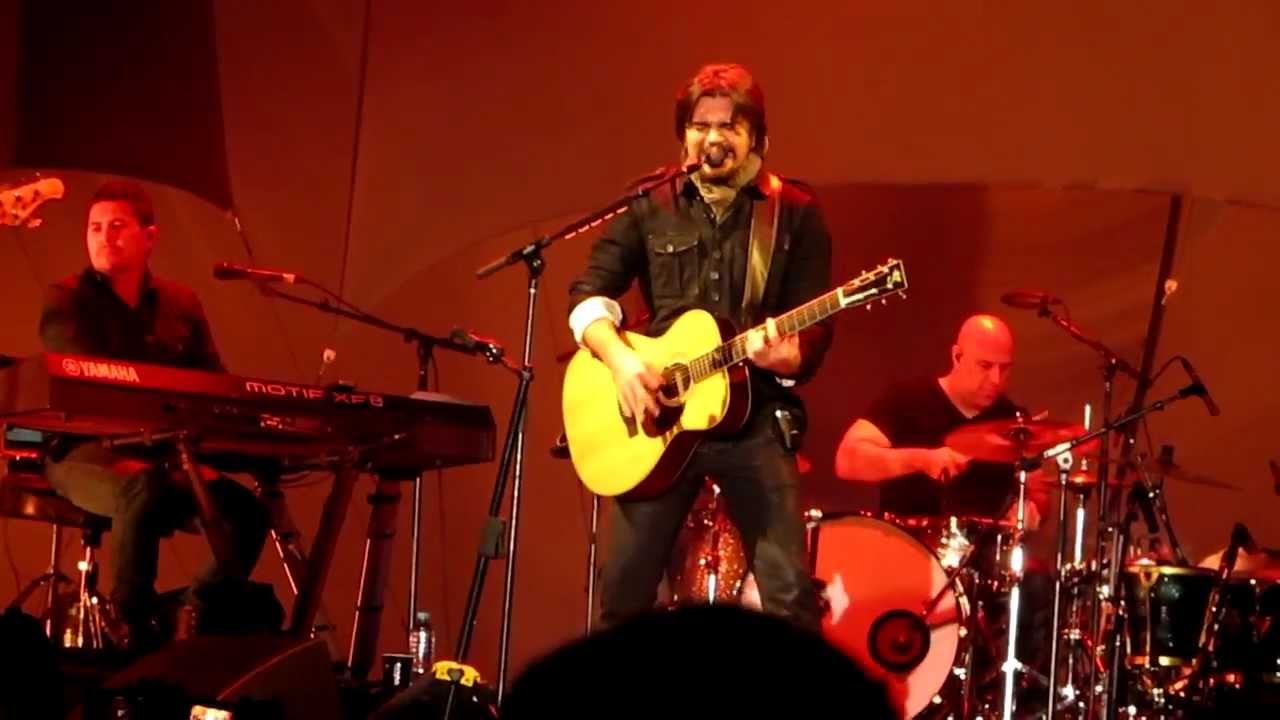 Juanes - La Camisa Negra (Unplugged Tour) Lima - Peru - YouTube
