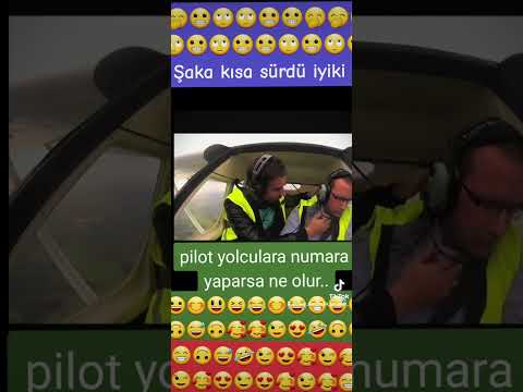 uçakta şaka,  pilot baygınlık numarası yapıyor,  yolcular panik
