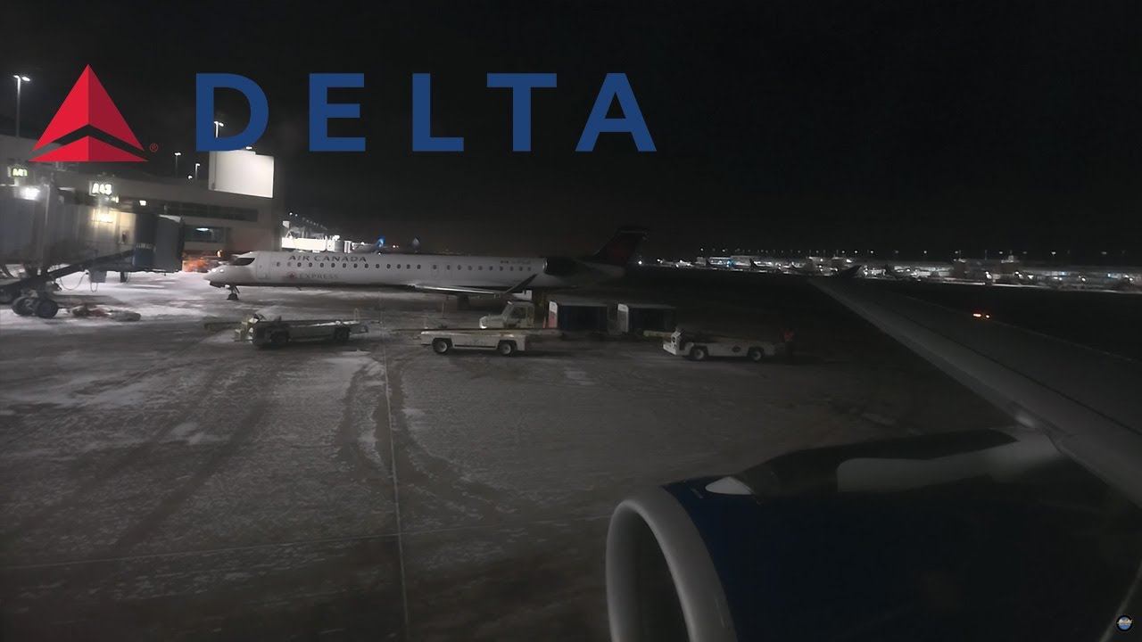 Late Night Landing in Denver on a Delta Air Lines Airbus A319 - YouTube