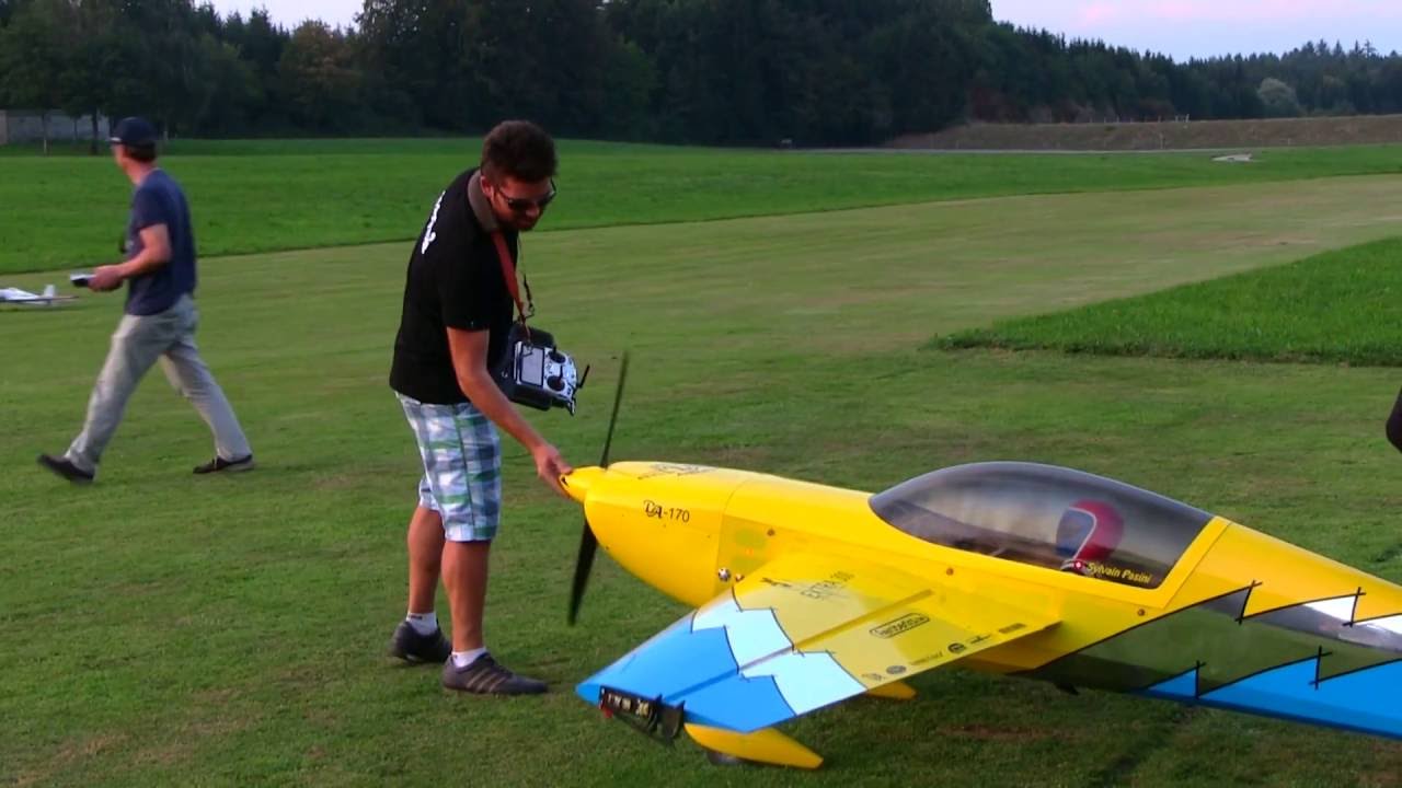 Extra 300 Sylvain Pasini | Gam Romont - YouTube