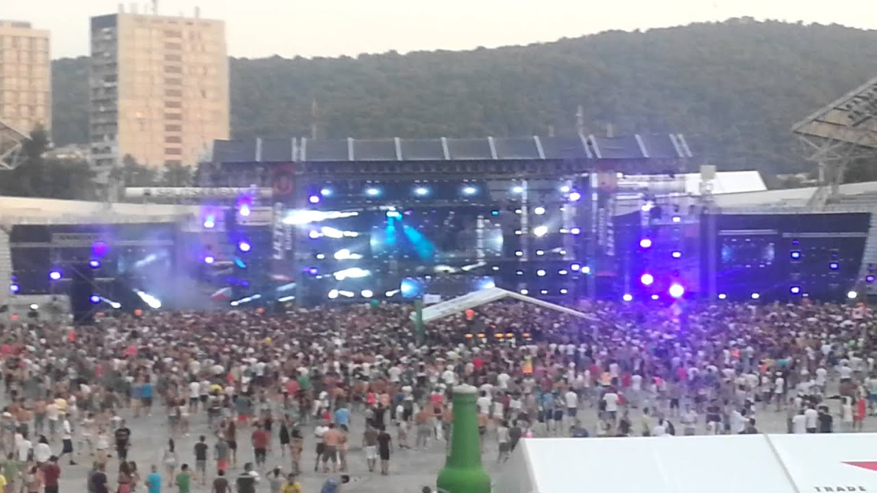 Arty - Together We Are live @ UMF Split 2013 - YouTube