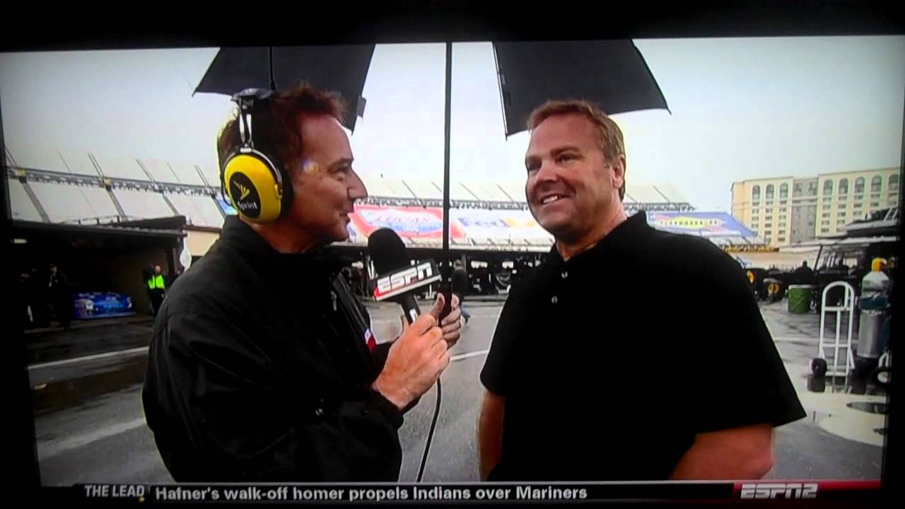 Vince Welch still not sure what track he is at! w/ Mike Wallace - YouTube
