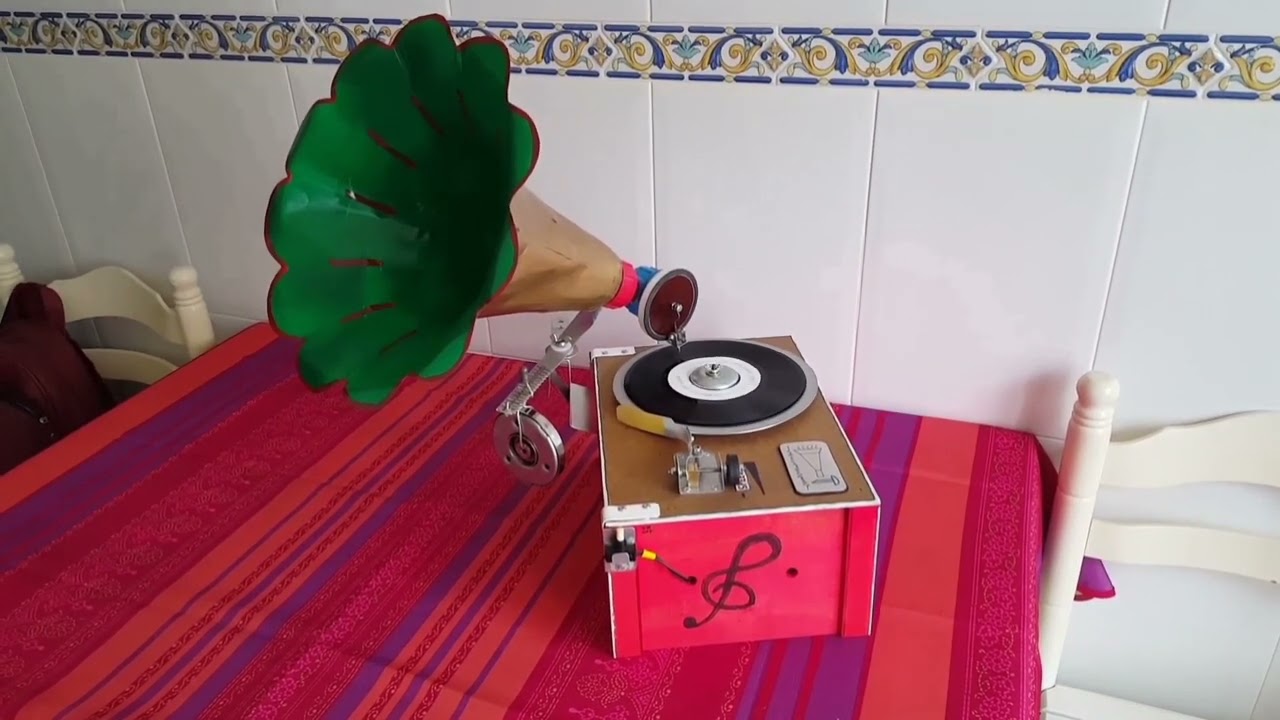 Gramofono casero - YouTube
