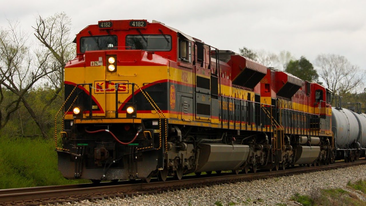 Early Spring Rail Action on the KCS! - YouTube