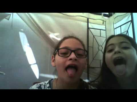 el reto de miley cyrus de las candy crush - YouTube