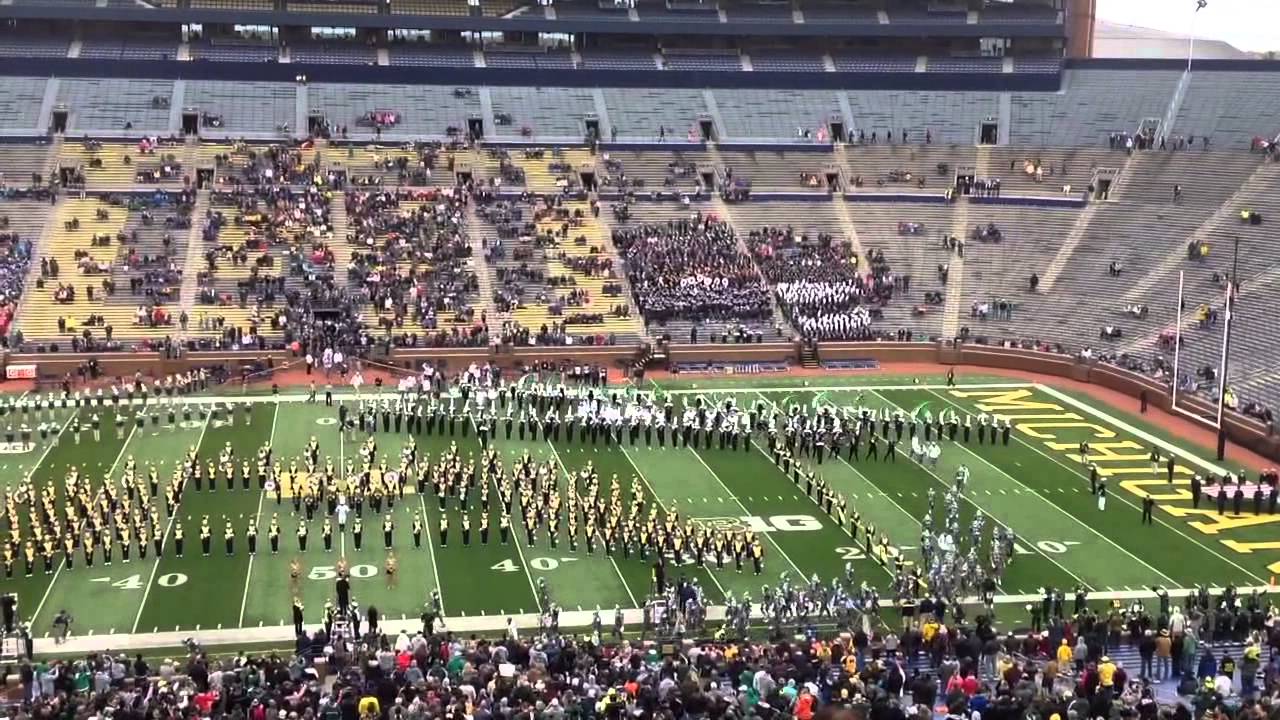 Slippery Rock Fight Song at the Big House Battle - YouTube