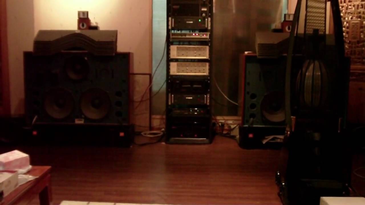 JBL 4350 - YouTube