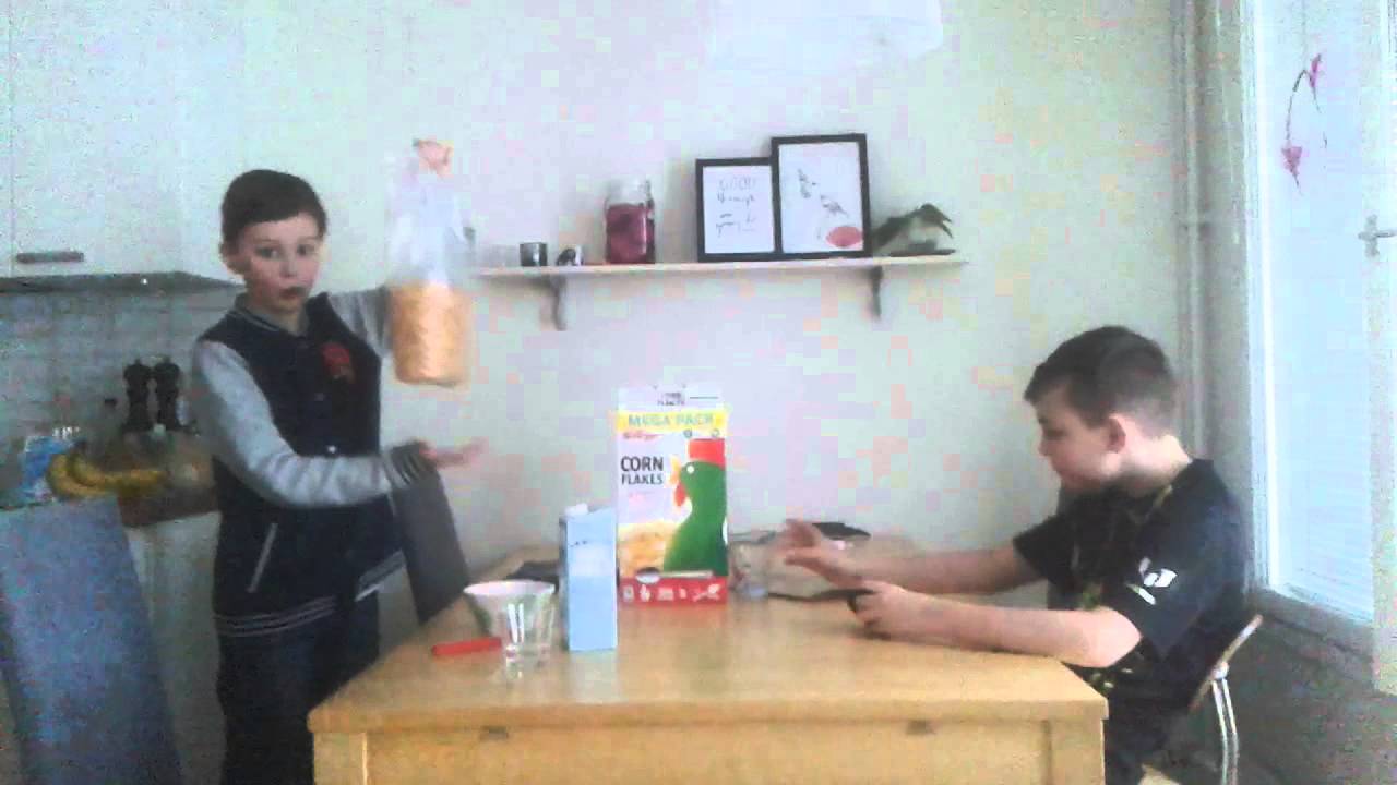 Tutorial : How to eat corn flakes - YouTube