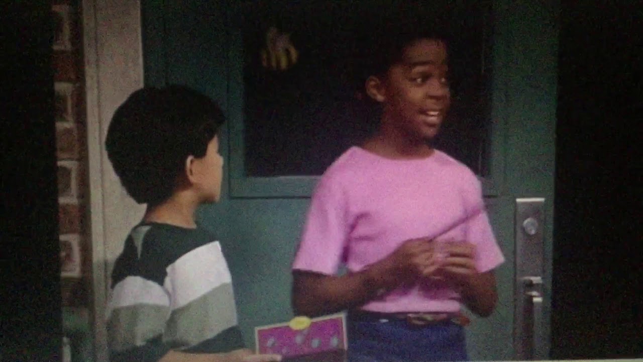 Sing and dance with Barney: Jeff and Keesha get invitations from Barney ...