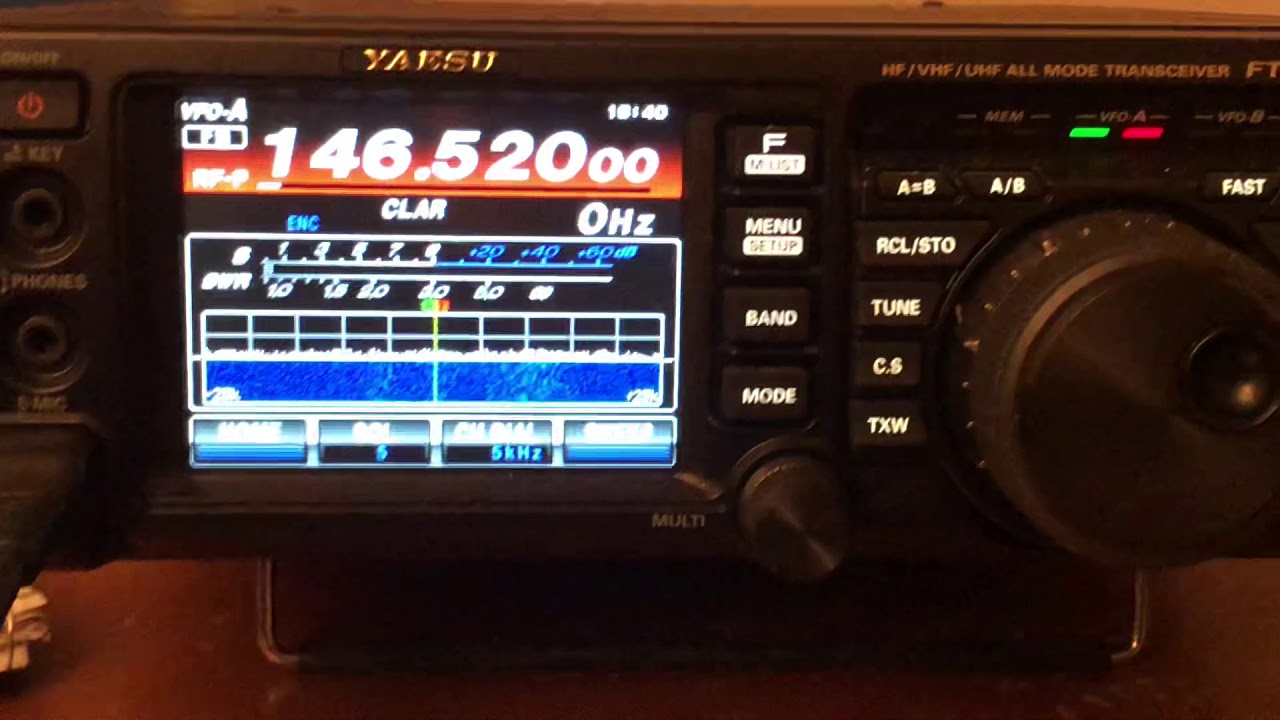 Working simplex on the 2 meter will it Antenna Dipole. - YouTube