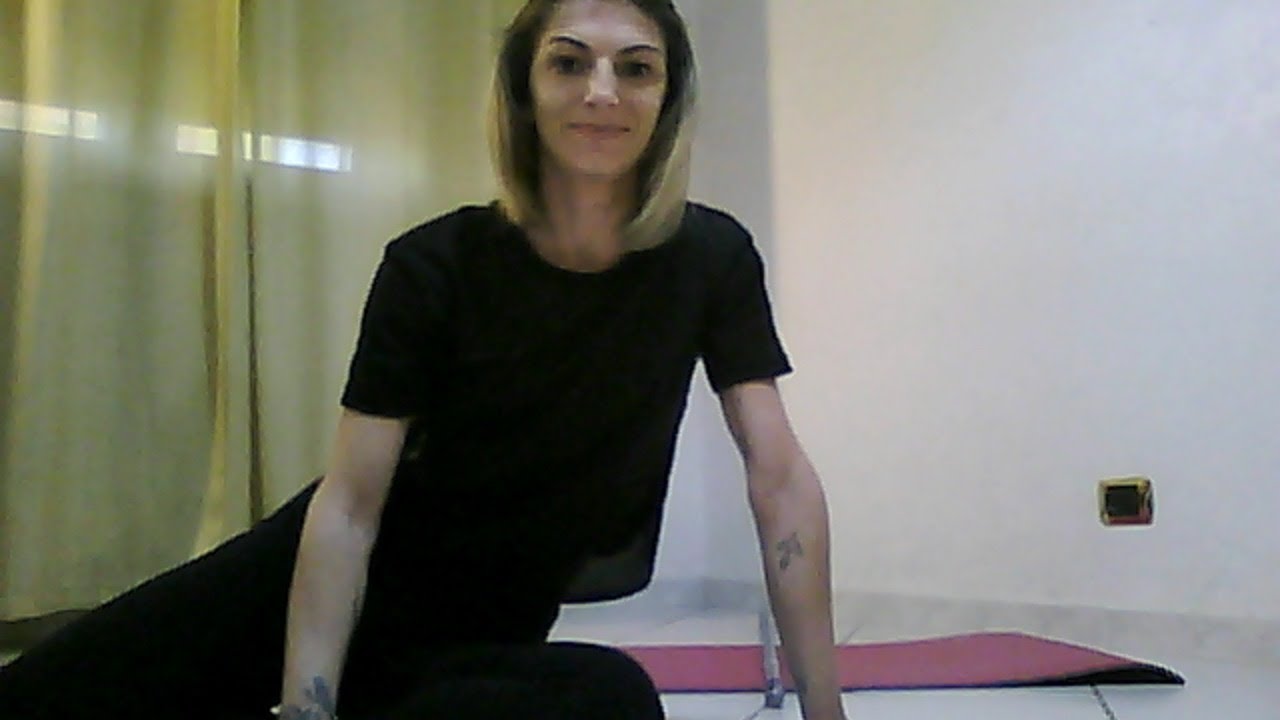 Work out con asta 45 minuti focus mobilità ed equilibrio - YouTube