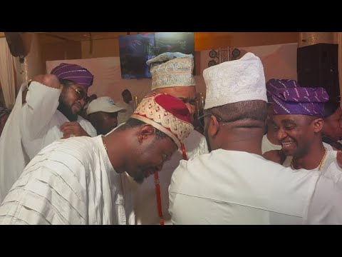 PEACE AT LAST!!! SAHEED IBILE RECONCILES WITH AARE FAKOREDE AT WOLE ...