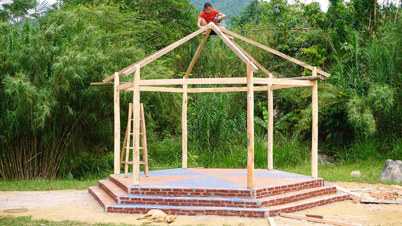 Eureka Hexagon Screen House