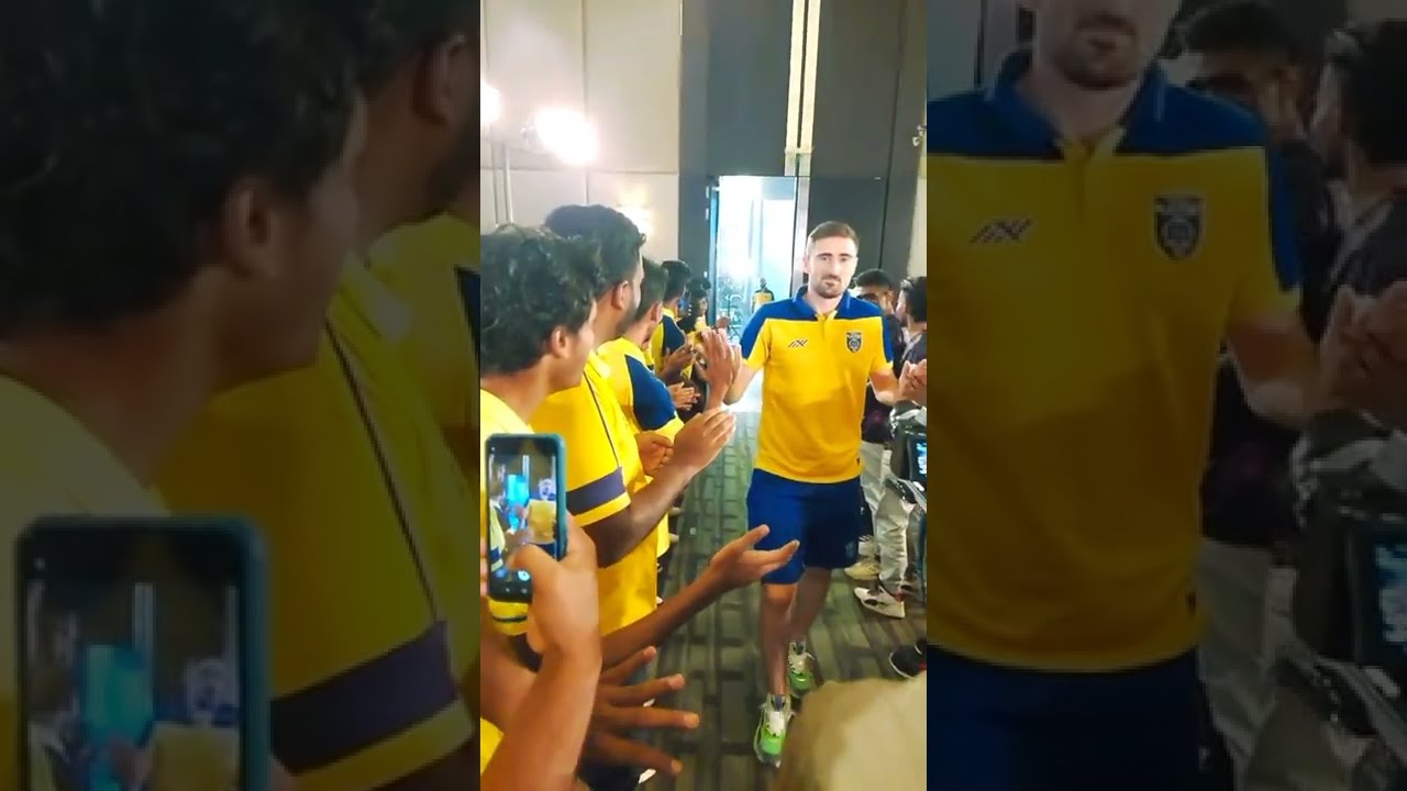 Kerala blasters fans meet | welcoming players 😍 | fan moments | # ...