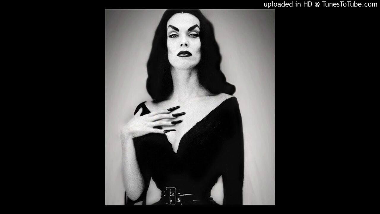 Vampira - YouTube