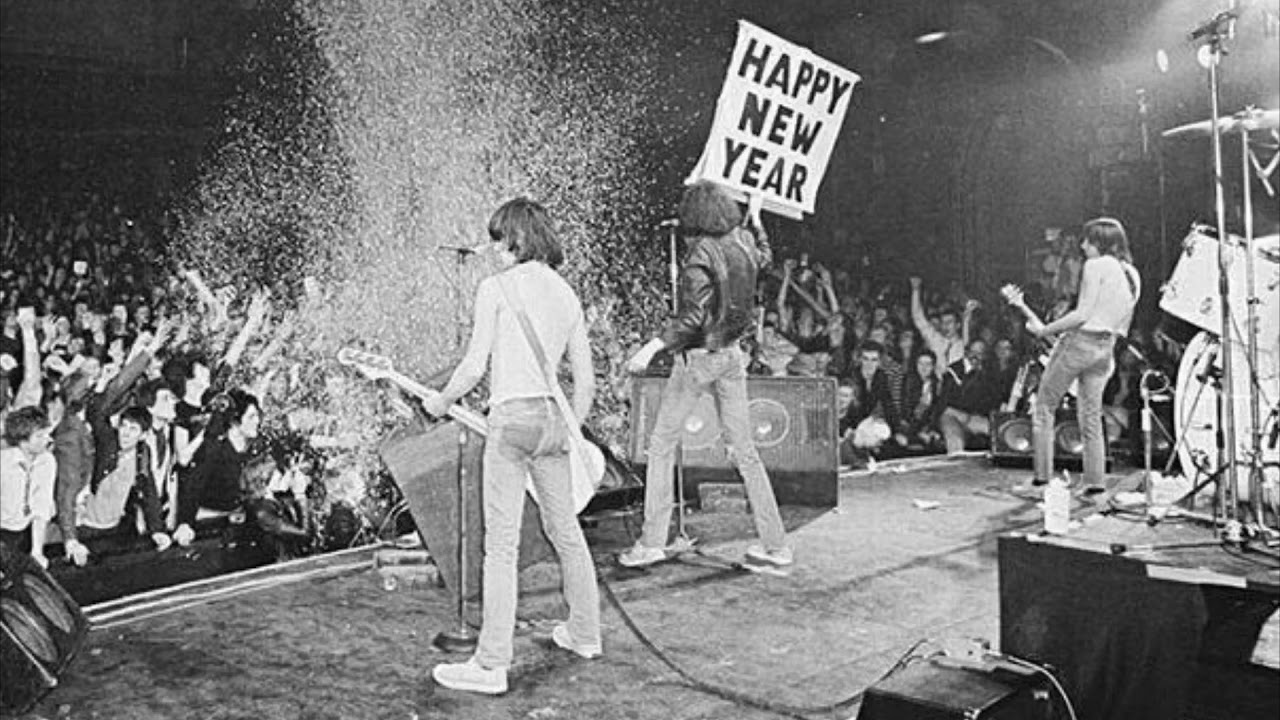 Ramones - Beat On The Brat (Soundcheck : Rainbow Theater, London ...