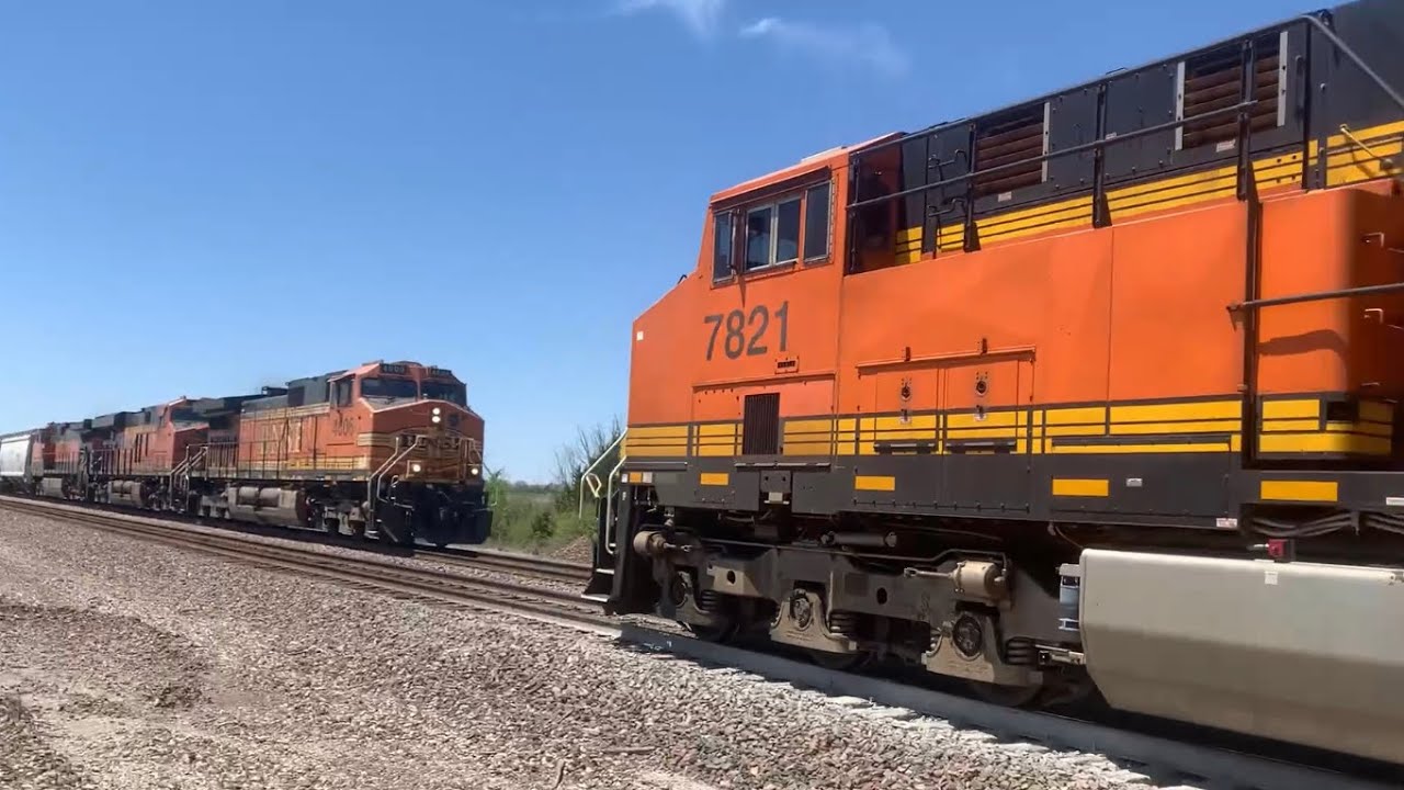 29 trains on the BNSF Emporia sub from 9 AM to 6PM | Nearly an hour of ...