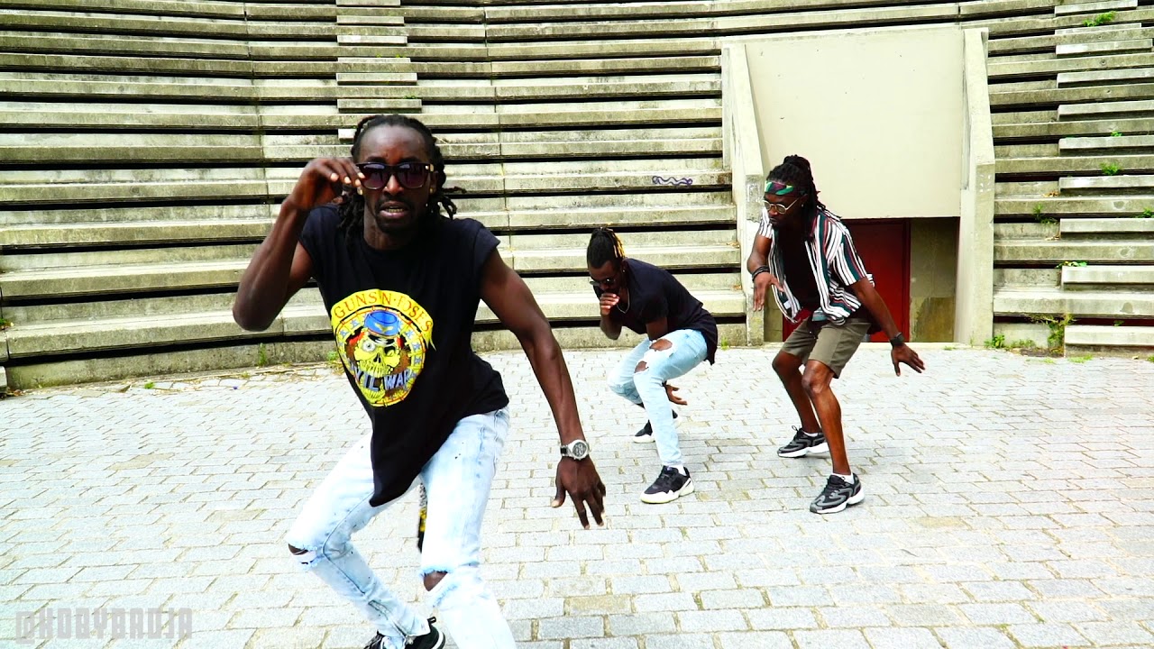 AFRO JAZZÉ DANCE FREESTYLE 10% , VOOGGA CREW - YouTube