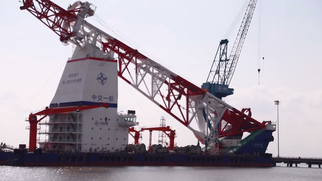 The world's largest 140-meter-class pile-driving barge - YouTube