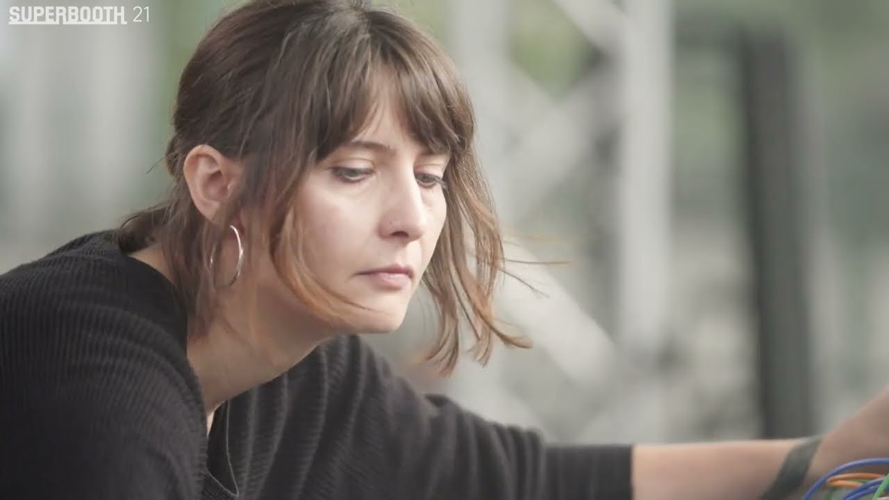 Jessica Kert - live @SUPERBOOTH21 - YouTube