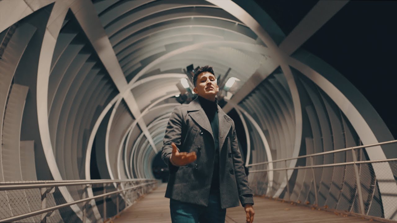 Angel Hasegawa - Clase Aparte (Official Video) - YouTube
