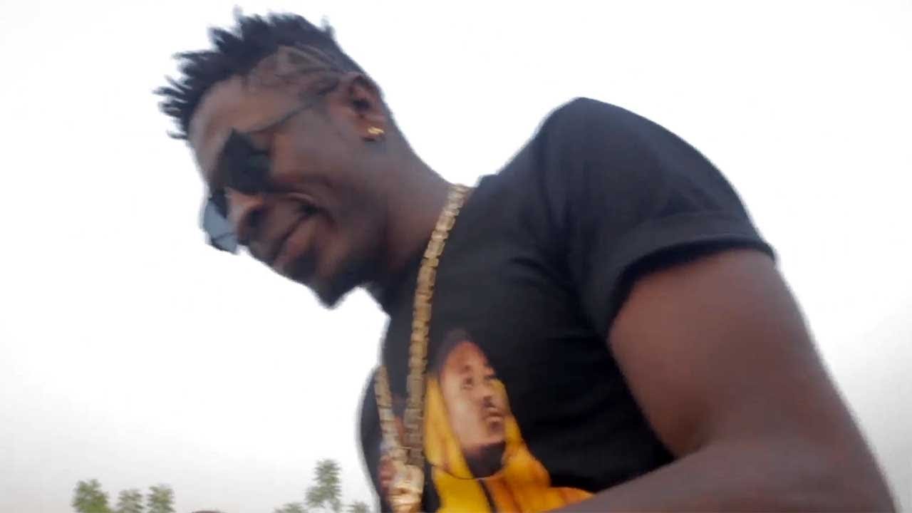 Shatta Wale - Performance with Macassio in Tamale Sports Stadium - YouTube