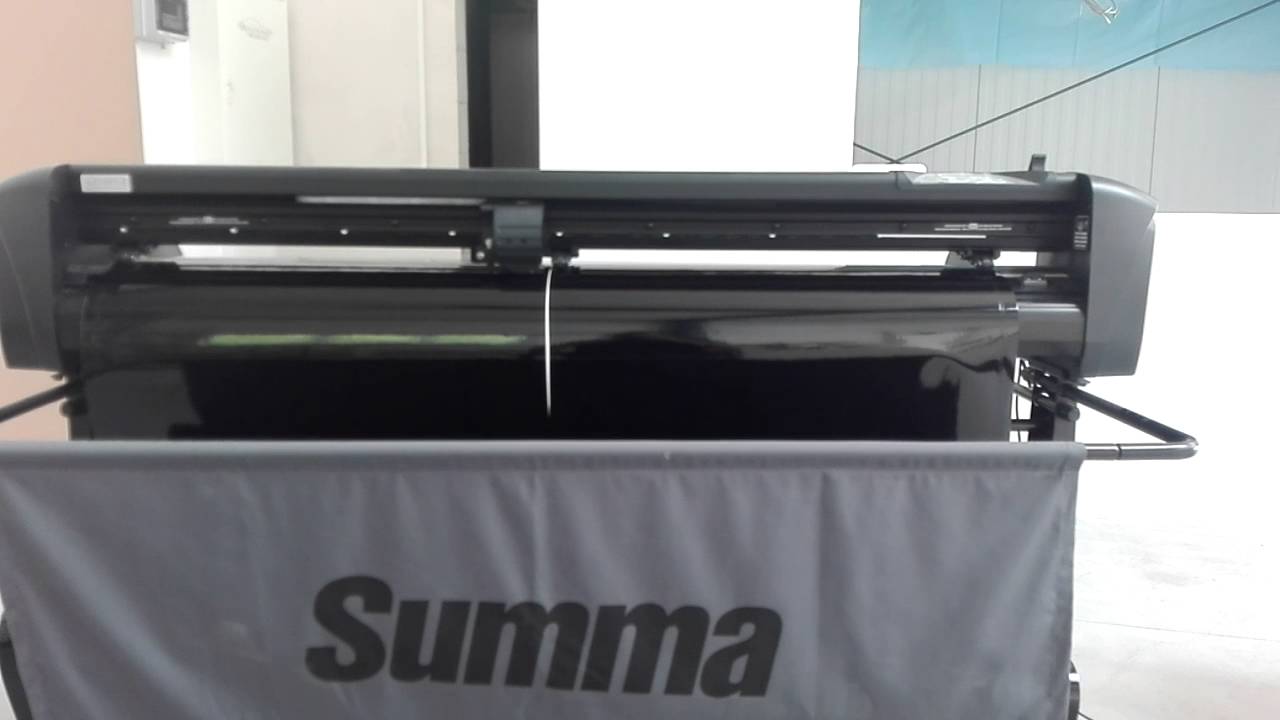 Summa Cut 120 Schneideplotter - www.Folientechnik-Obermann.de - YouTube