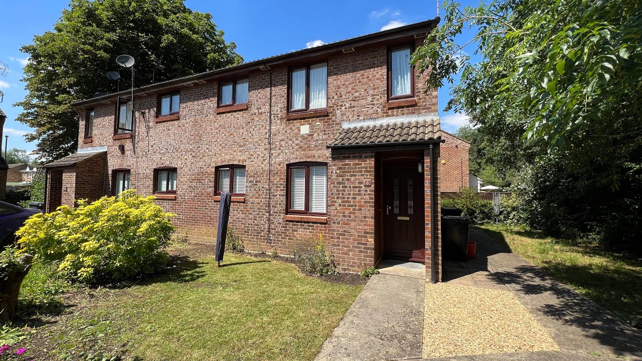 NOW LET: A one bedroom ground floor maisonette in Haydon Wick, Swindon ...