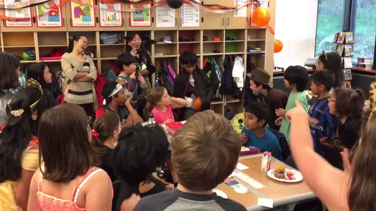 Halloween party at school( 4th grade) - YouTube