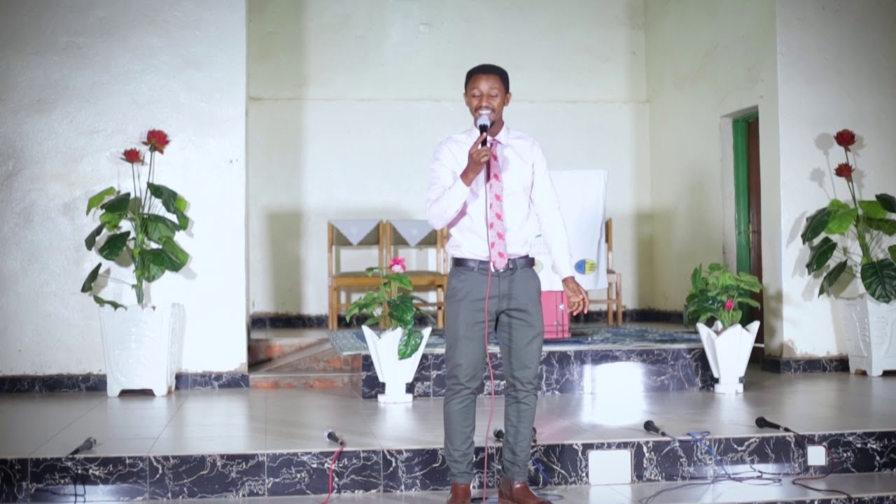 FRANK NTARE Perfoming " Wicogora &Nyakira " in Special Friday on 17/01 ...