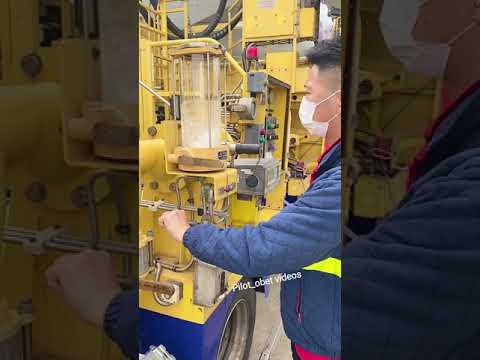 Pre-flight Jet A-1 fuel Check. B747-8 - YouTube