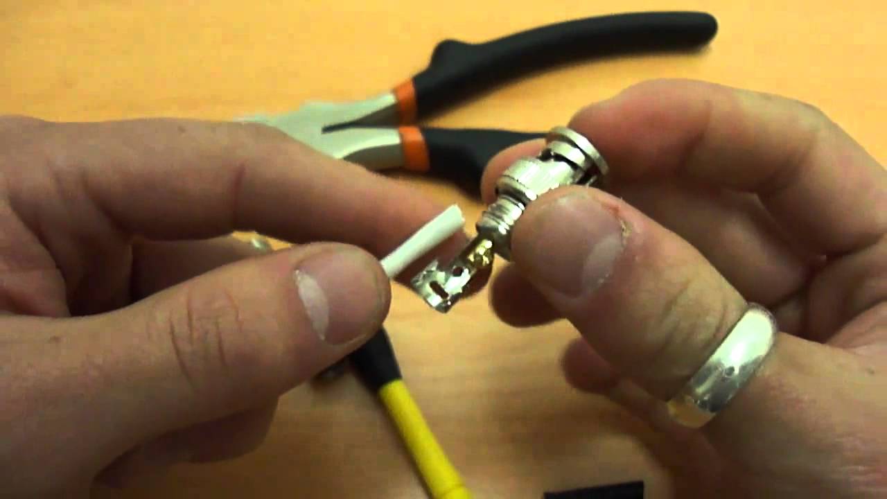 ¿Como construir un cable coaxial? - YouTube