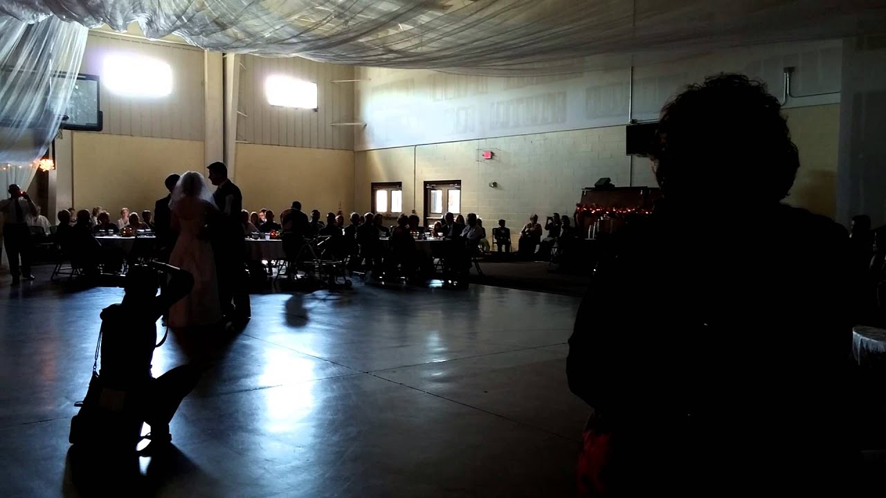 Crazy by Patsy Cline sung at a wedding reception - YouTube