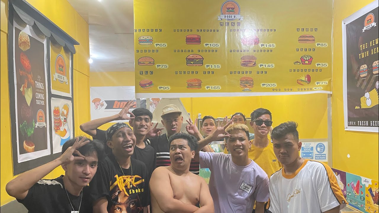 CRISPY TOWEL NUNG UNA NGAYON BURGER NA MAY PUSTISO GRABE NA!!! - YouTube