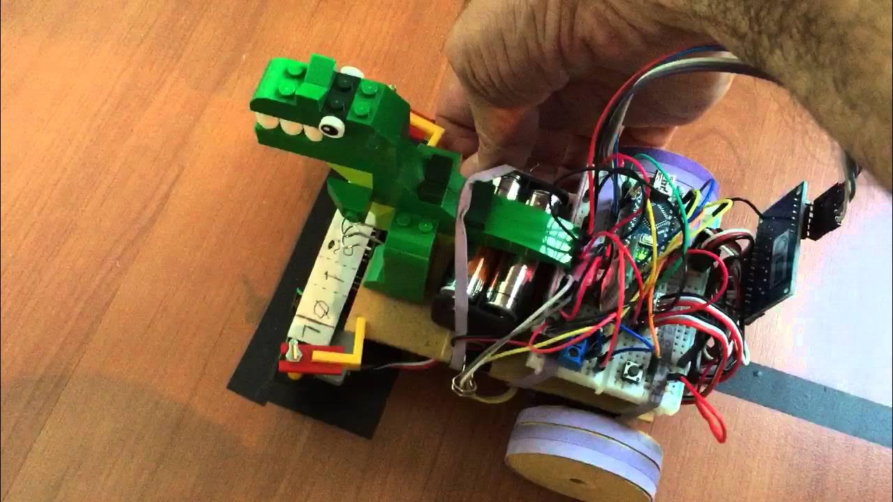 Maze Solver Robot, using Artificial Intelligence - Circuit 2 - YouTube