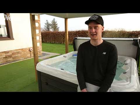 Wellis Venus hot tub installed in Ayrshire - Customer review