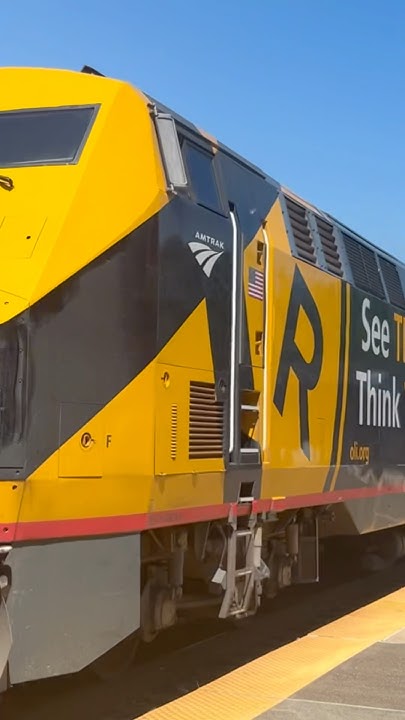 Amtrak OLS #203 trails on CZ #5 into Naperville! - YouTube