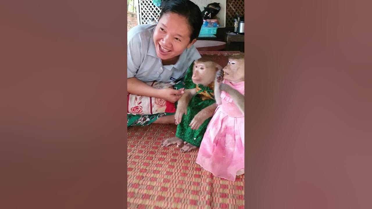 Lovely Yaya Have Beautiful Eating Fruit 🍑🍏 And Happy With Theany - YouTube