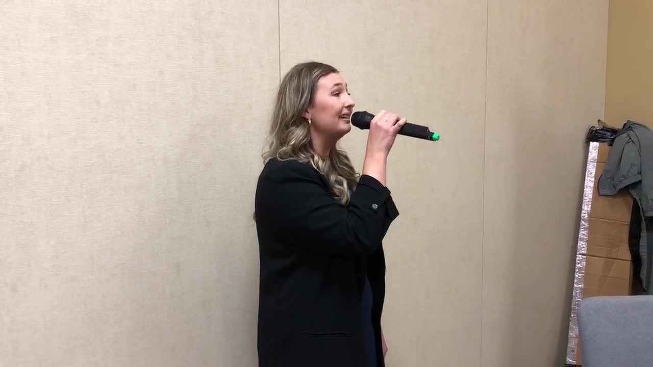 Maggie Effler Frye sings the National Anthem at Memorial Day service ...