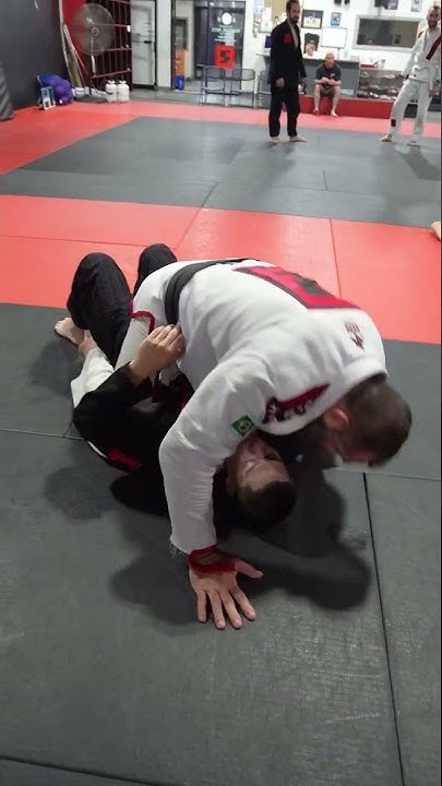 Learn How to Apply the Cross Collar Choke from Mount in Brazilian Jiu Jitsu - YouTube