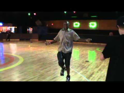 Fun City Sk8 in Webster, Tx Burt Jump Roping on Skates - YouTube