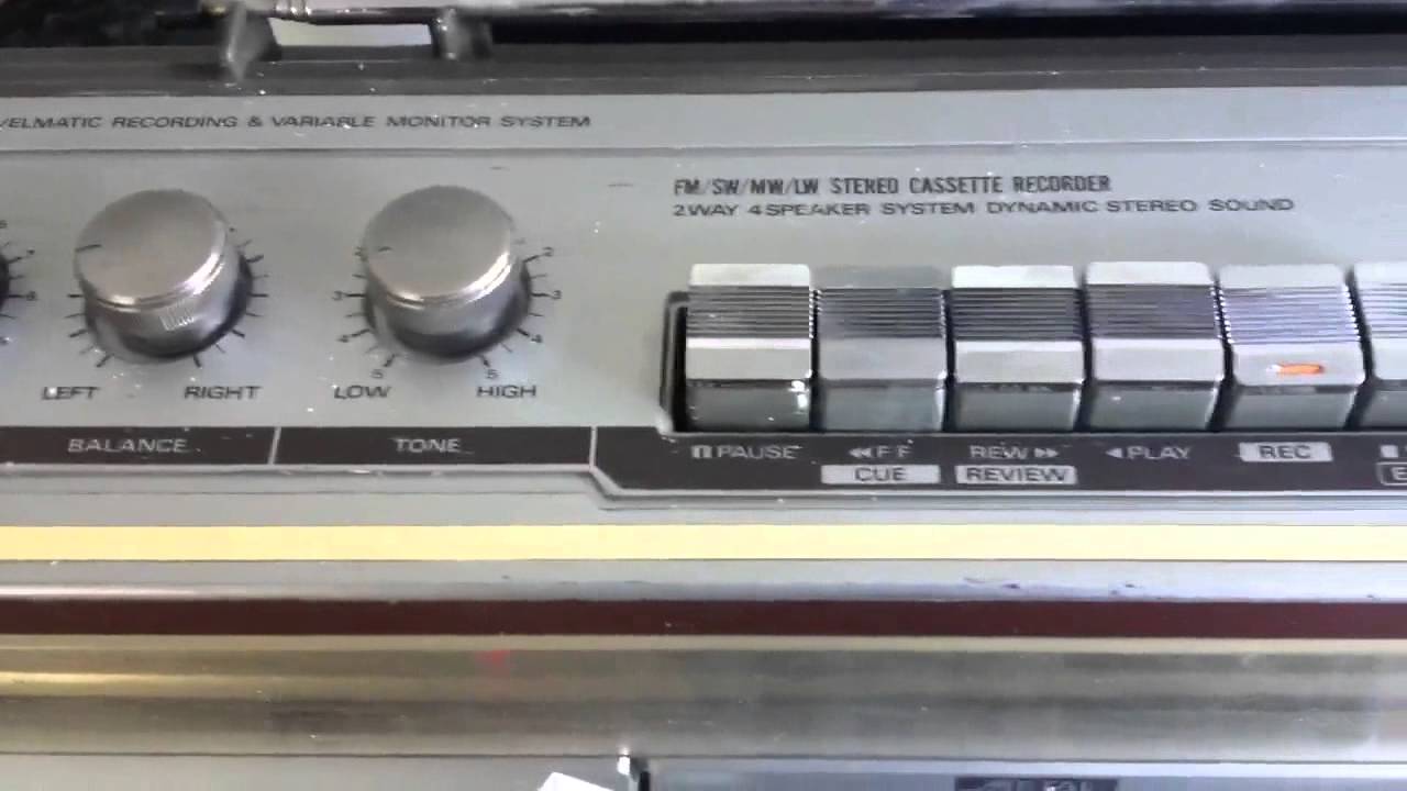 Hitachi trk-7800e 80's - YouTube