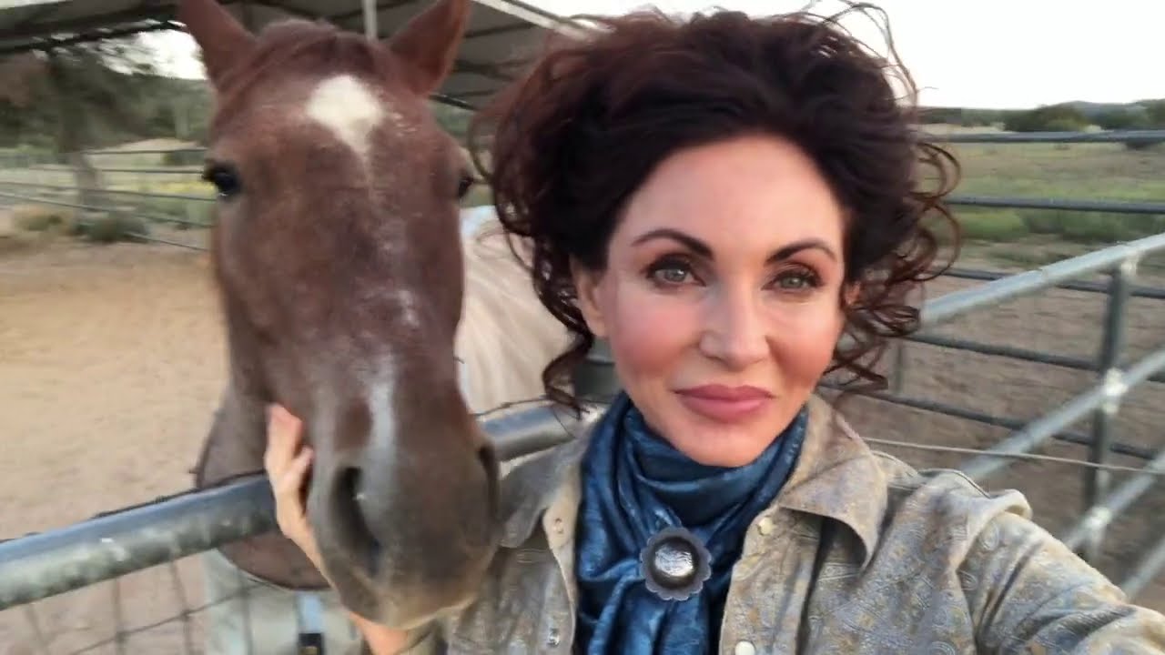 Western Photo Shoot with Bobbi Jeen Olson - YouTube
