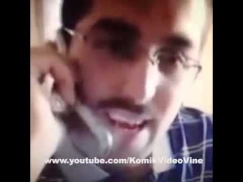 Normalde - Ailenin yanında telefonla konuşma | Koray İzitaş Vine