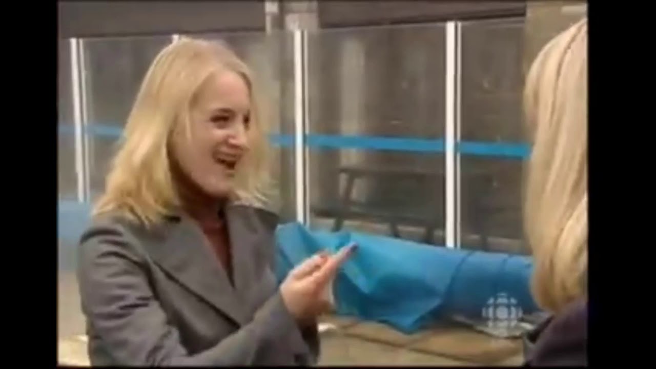 Emmerdale - Maggie Calder Vs. Nicola Blackstock (4th April 2002) - YouTube