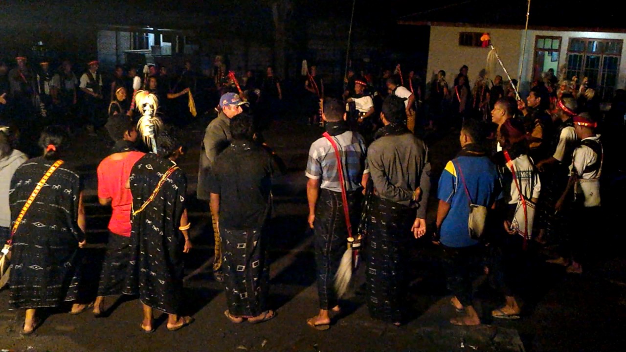 Acara adat REBA ,BAJAWA ,NTT - YouTube