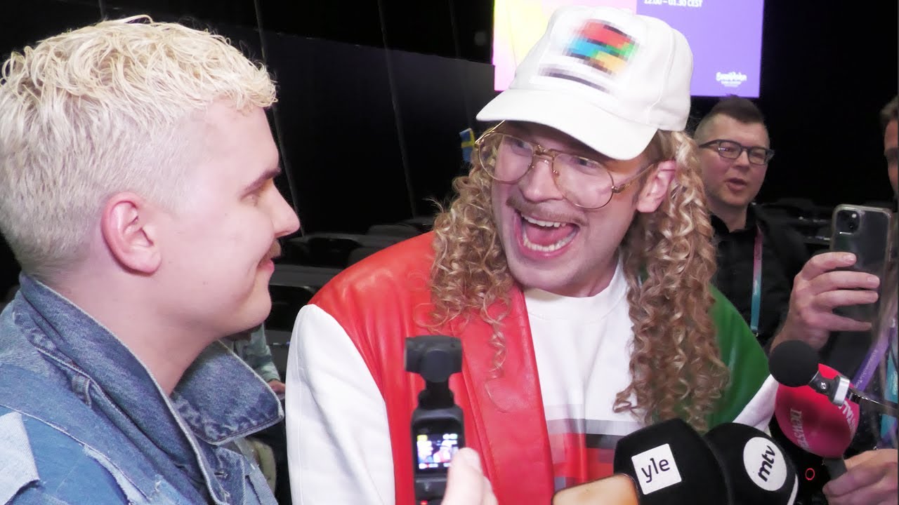 Windows 95 man Eurovision Press conference - YouTube