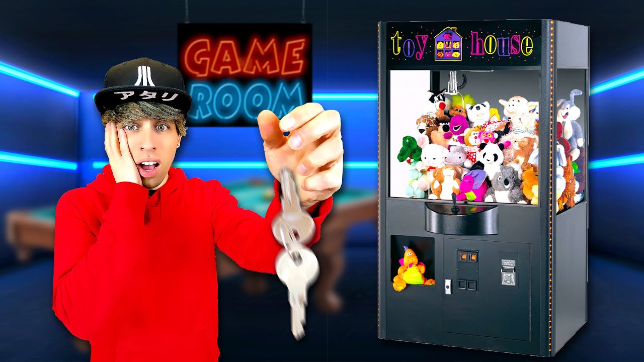 I LOST The Keys To The Claw Machine! - YouTube