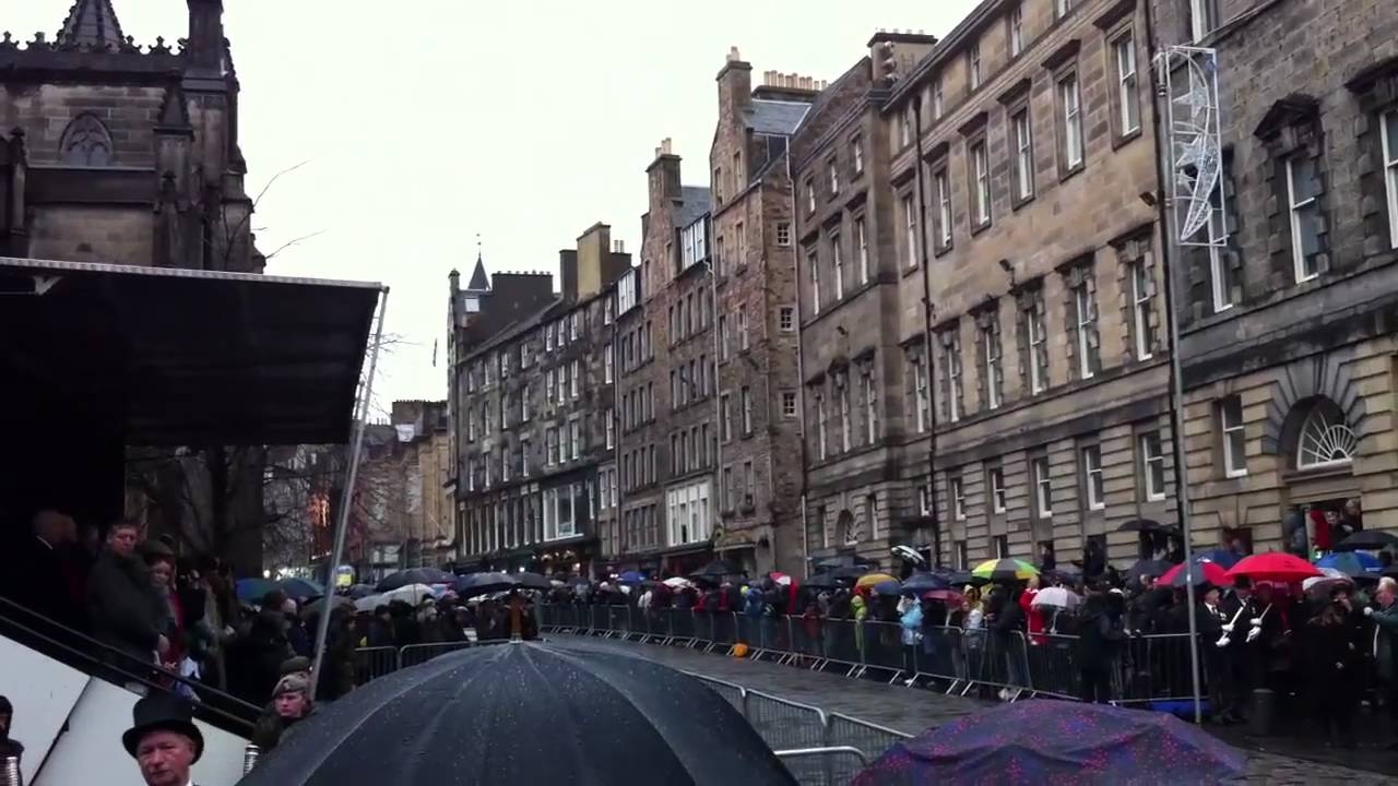 Edinburgh Remembrance Day Parade 2010 - YouTube