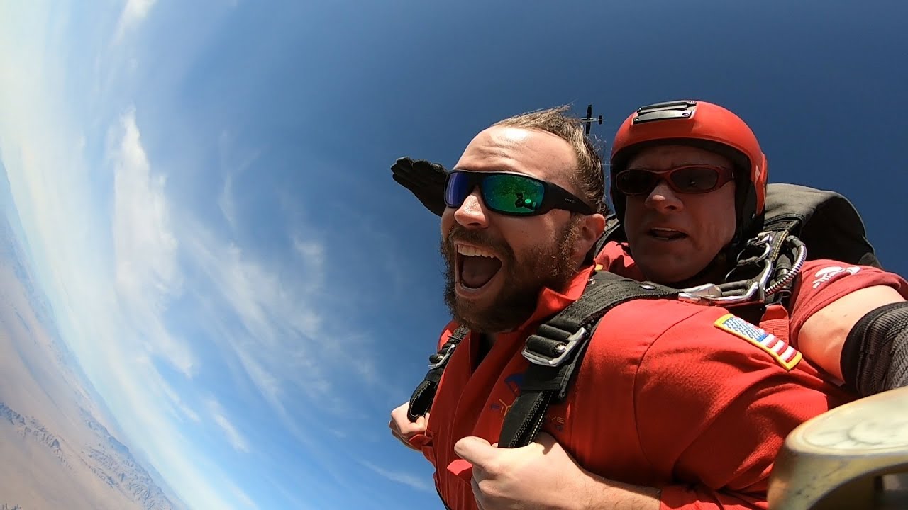 Cody Iverson - Tandem Skydive in Las Vegas at Skydive Fyrosity® - YouTube